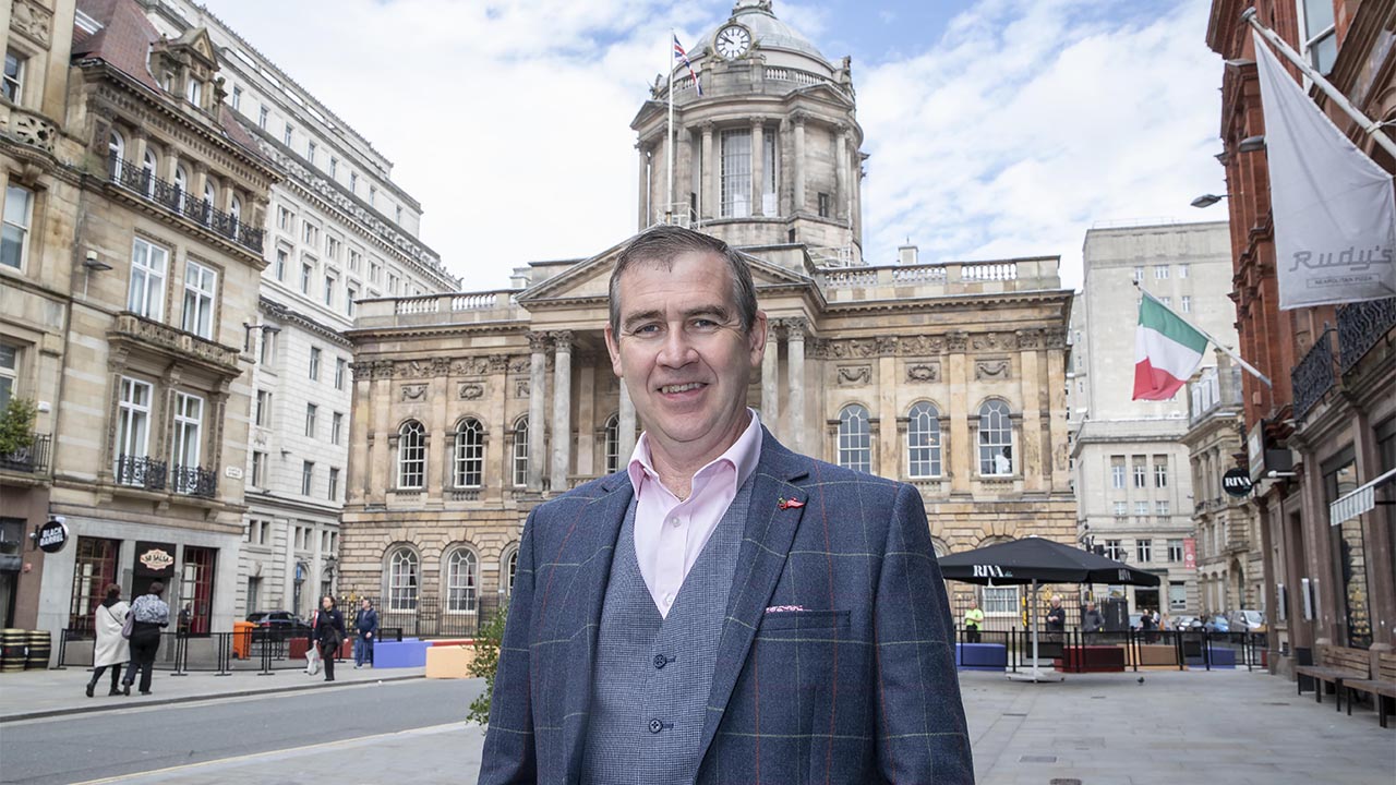 Who Are Yer? - Sean Keyes - Downtown in Business